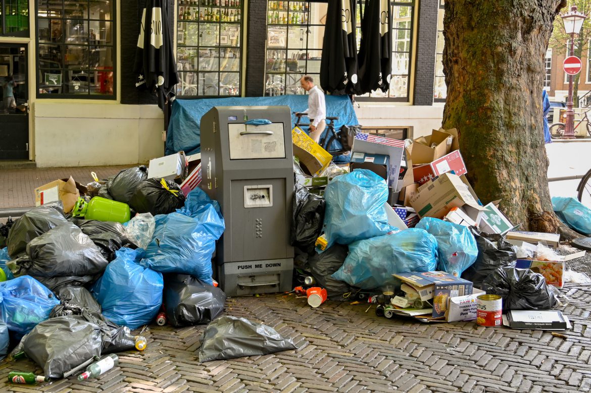 Municipality of Amsterdam is fighting litter problems – Holland Times